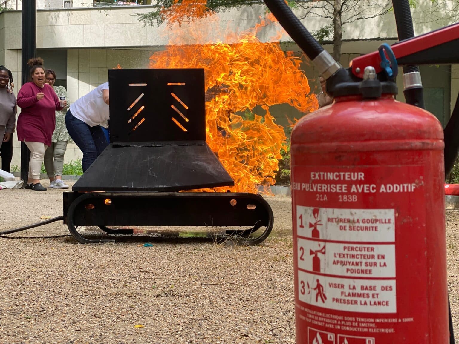 Comment devenir formateur en sécurité incendie