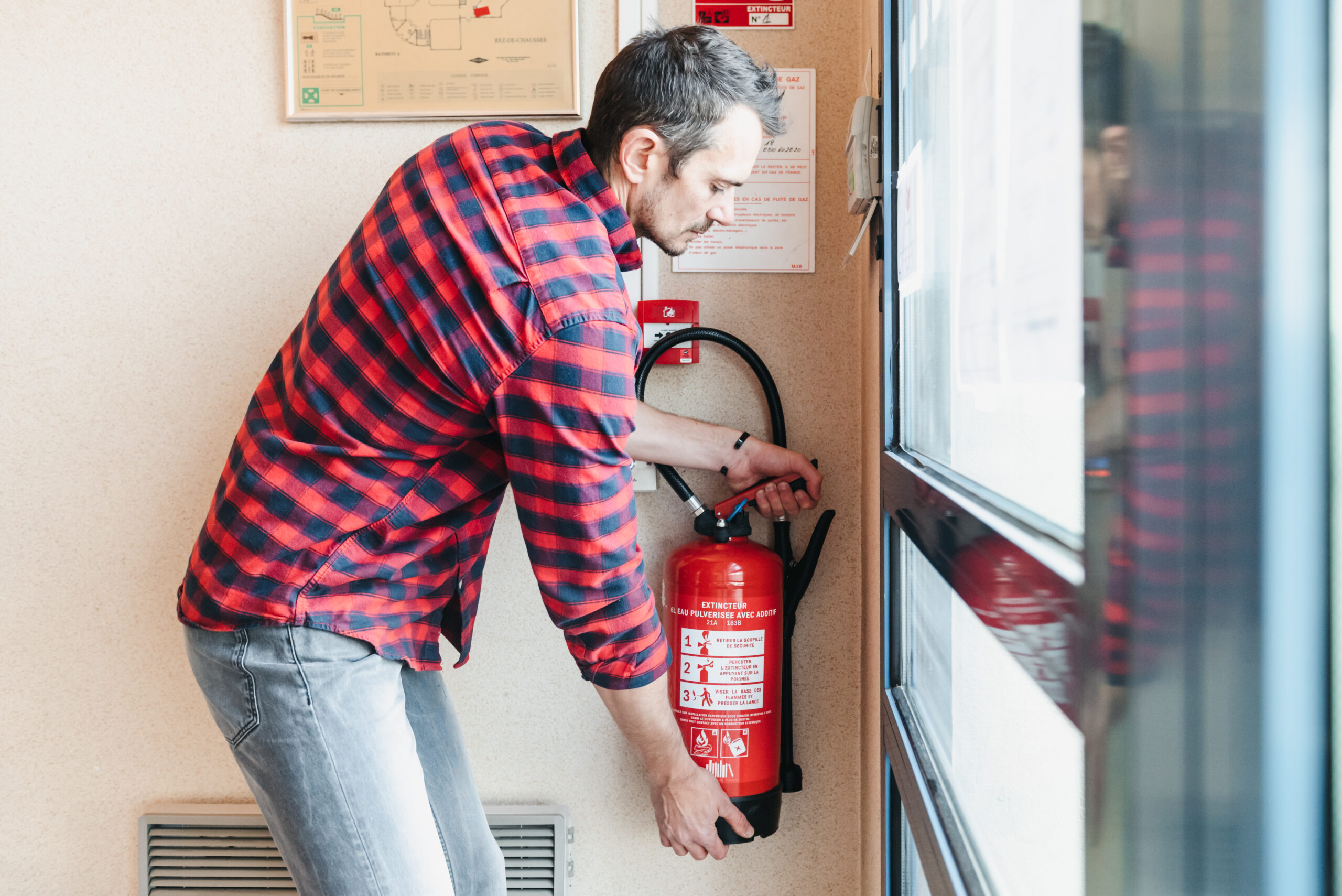 Une formation incendie ludique et pratique à Arras par le centre de ...