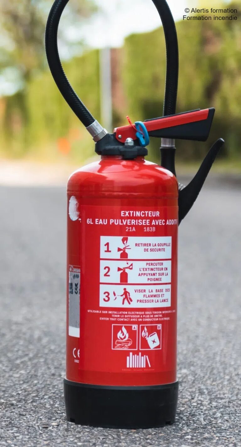 Formation incendie : utilisation des extincteurs - Centre de formation ...