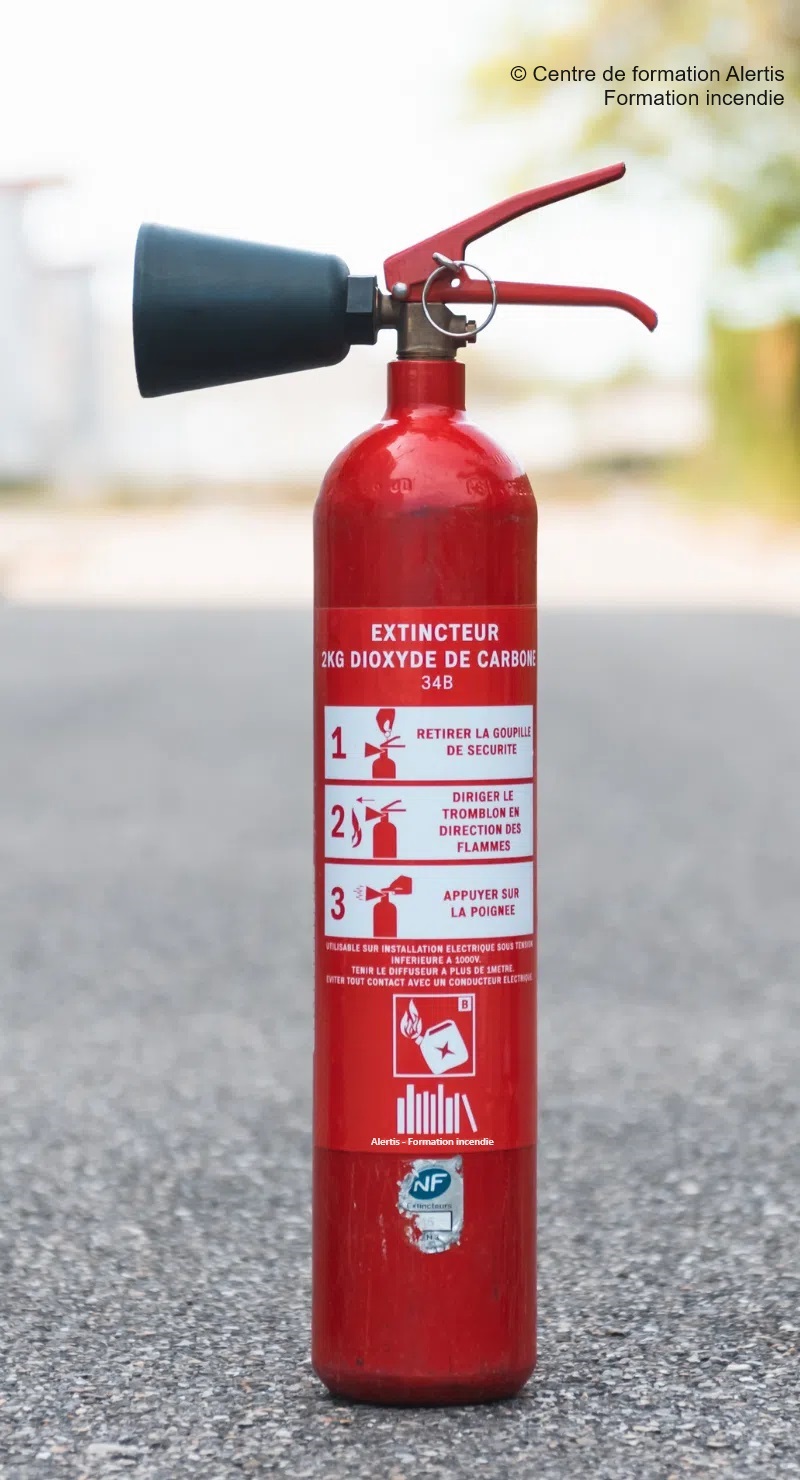 Formation incendie : utilisation des extincteurs - Centre de formation ...