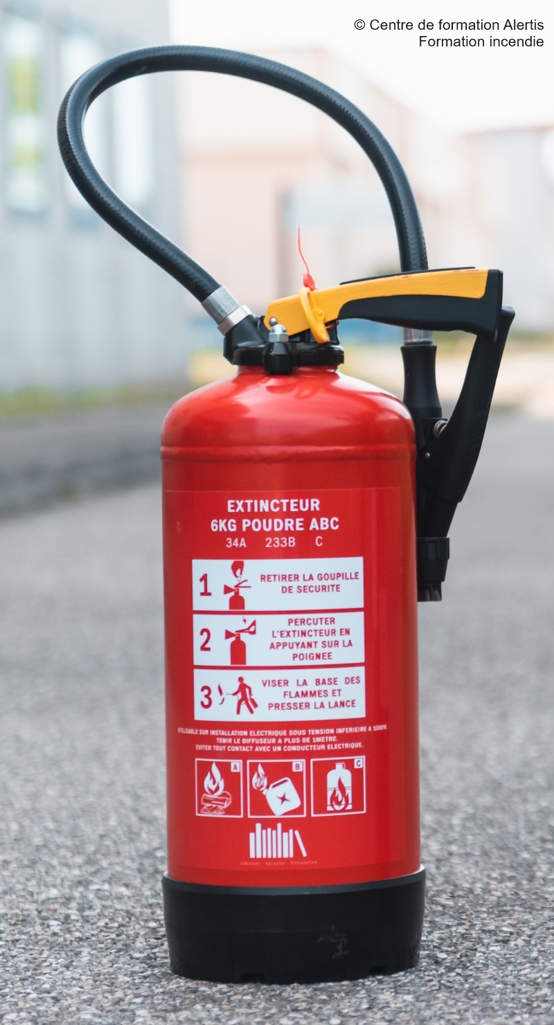 Formation incendie : utilisation des extincteurs - Centre de formation ...